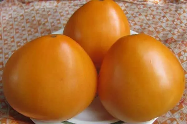 Tomaten op een bord