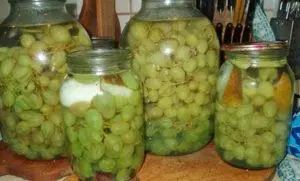 घर पर सर्दियों के लिए अंगूर से बिलेट्स के लिए 17 सर्वश्रेष्ठ व्यंजनों