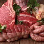 염소 고기 : 혜택과 해를 입히고, 일일 소비량 및 요리법 7091_3