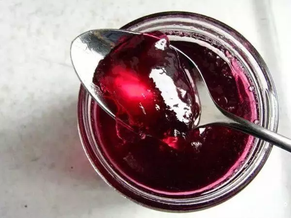 Jelly with grapes