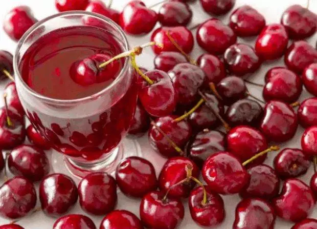 ទឹកផ្លែឈើ cherry សម្រាប់រដូវរងារ