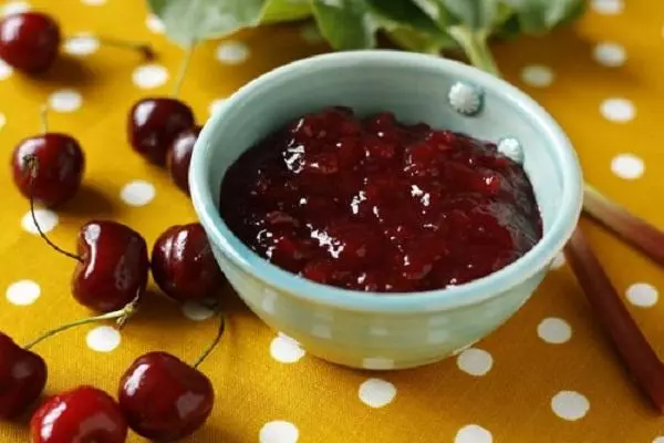 Cherry bêyî hestî