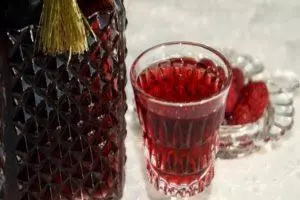 6 lihtsat retsepti, kuidas teha veini mulberries kodus