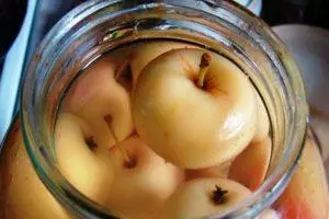 Top 2 resep vir die kook van appels met kaneel vir die winter