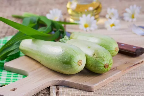 Tshiab zucchini