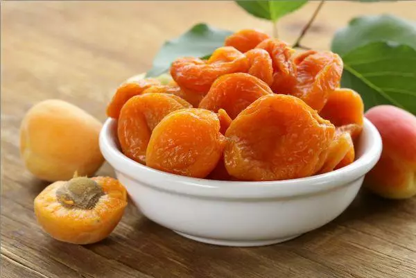 apricots ແຫ້ງແຫ້ງ