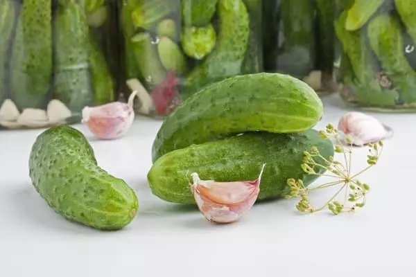 Awọn ọja fun awọn cucumbers inise