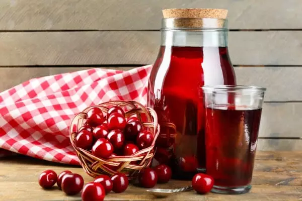 Kompot z Cherry.