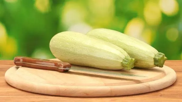 Zucchini i luga o le laupapa