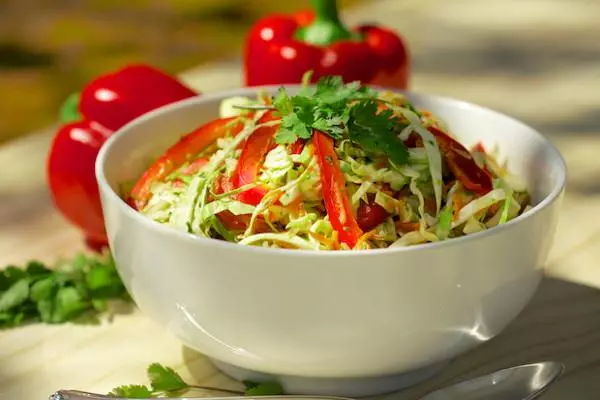 Salad ngon với hạt tiêu và cà rốt