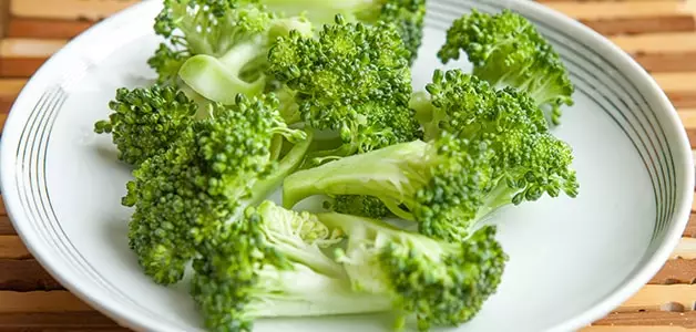 Broccoli a cikin farantin
