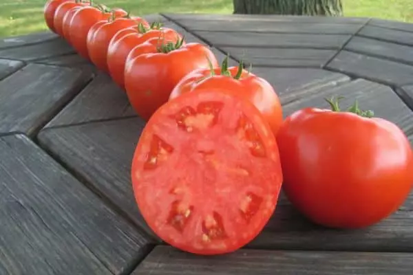 Skivad tomat
