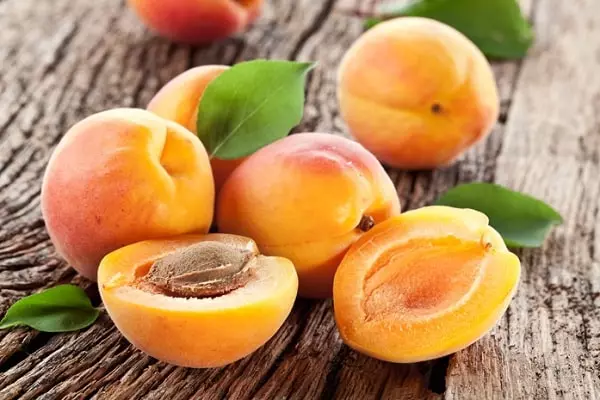 Zaɓi apricots
