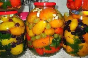 Deliciosas receitas de conservas de tomate con uvas para o inverno