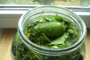 5 Ienfâldige resepten foar de tarieding fan komkommers mei leechkamen mei mosterd foar winter
