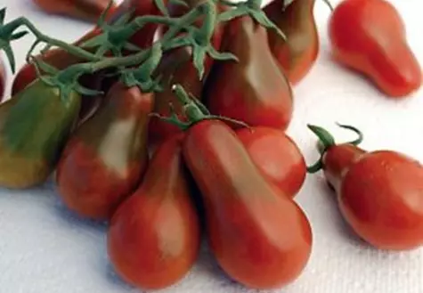 Tomato uliuli pir i luga o le laulau
