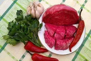 Resep pikeun kol anu accled sareng beets di Georgia pikeun usum usum di bank