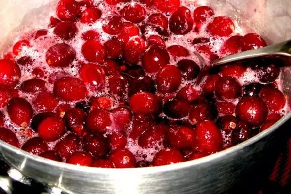 Cranberry in Sakhar